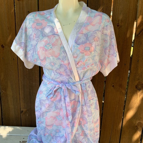 Vintage | Intimates & Sleepwear | Vintage Quiet Moments Floral ...